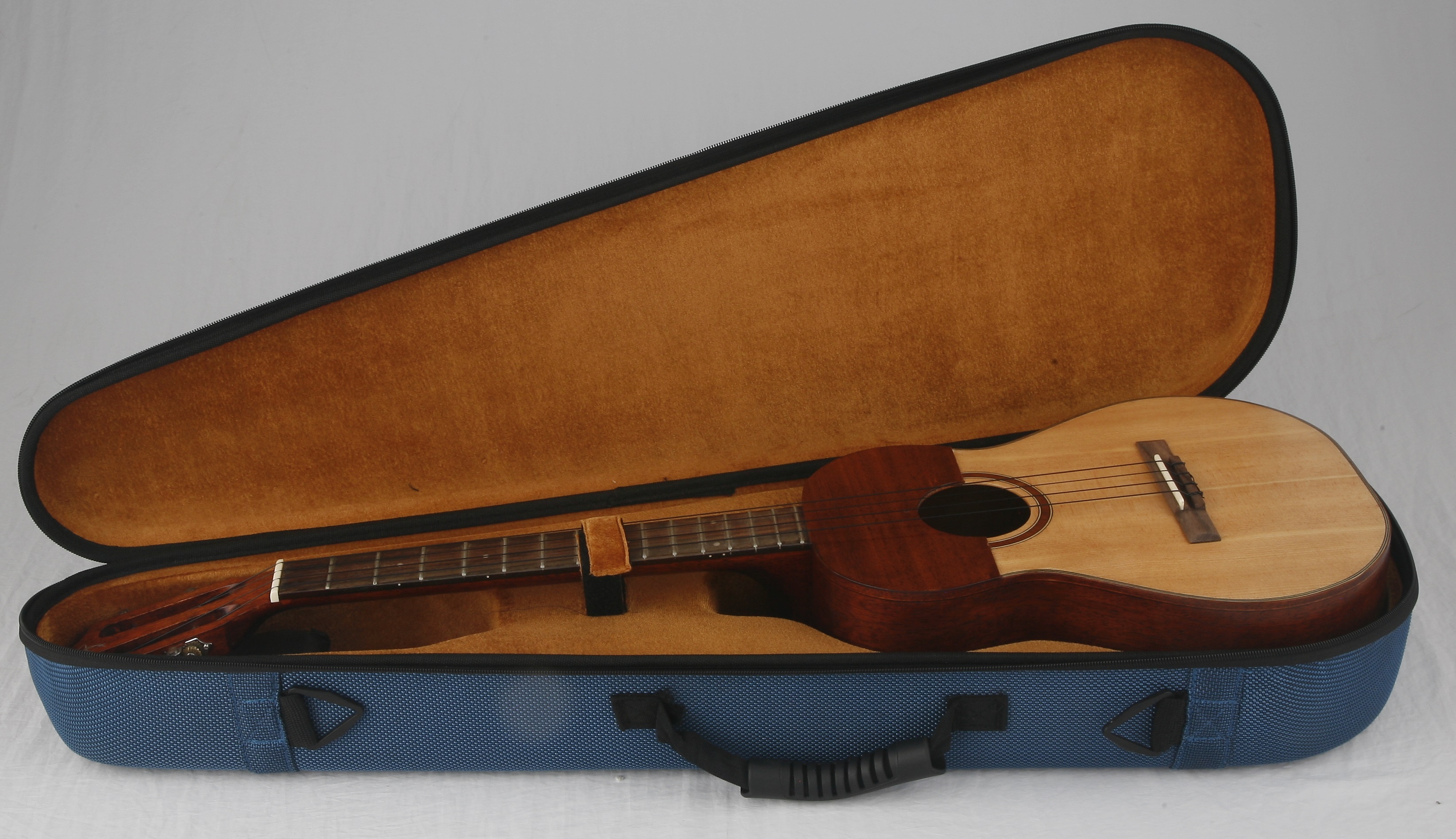 CUATRO 15/F FOLK VENEZOLANO-COLOMBIANO – Ideal Music Box